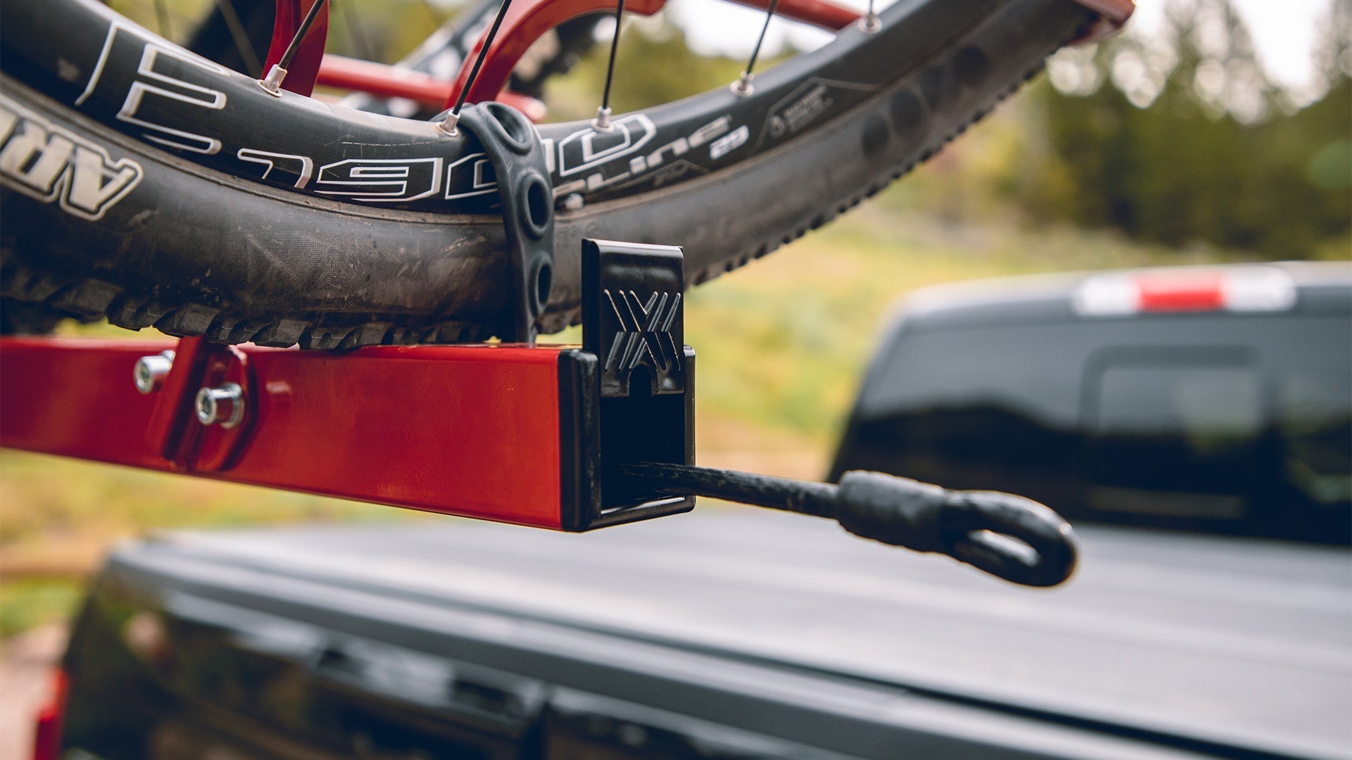 Towbar Hitch Bike Racks with Self-Lowering Hydraulics – VelociRAX Australia